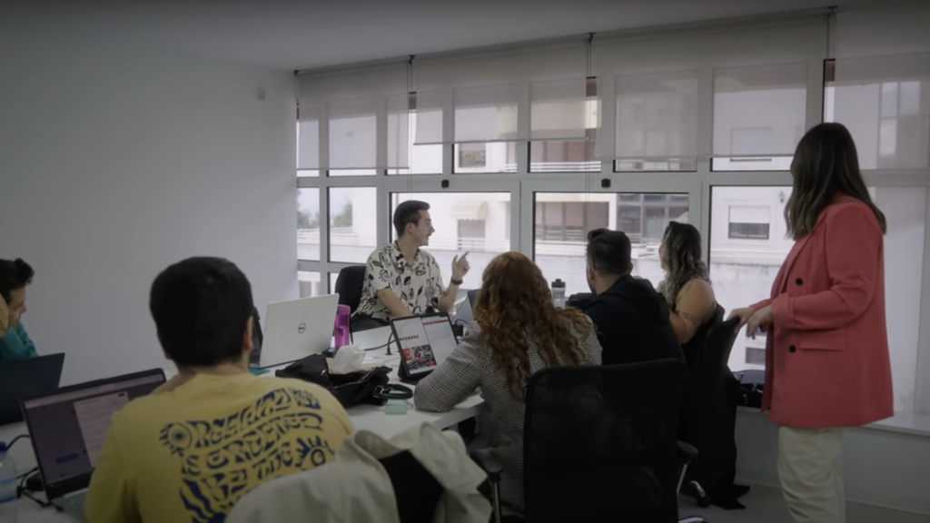 YoungNetwork Group: uma história de sucesso com a ajuda da Factorial